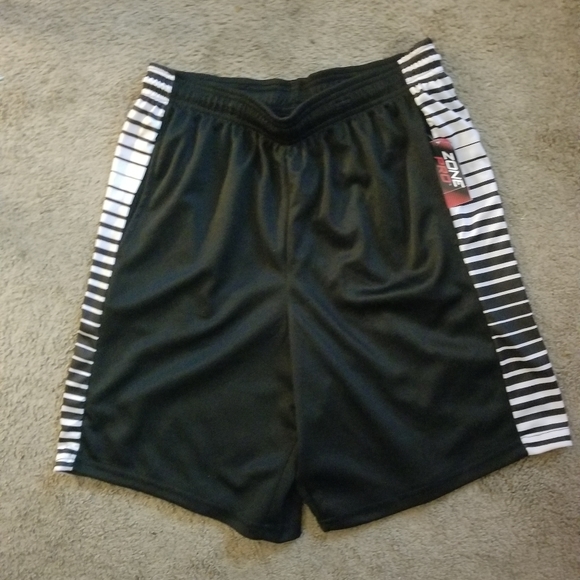 Zone Pro | Shorts | Nwt Black Pro Zone Sport Mens Shorts Pockets Ela ...